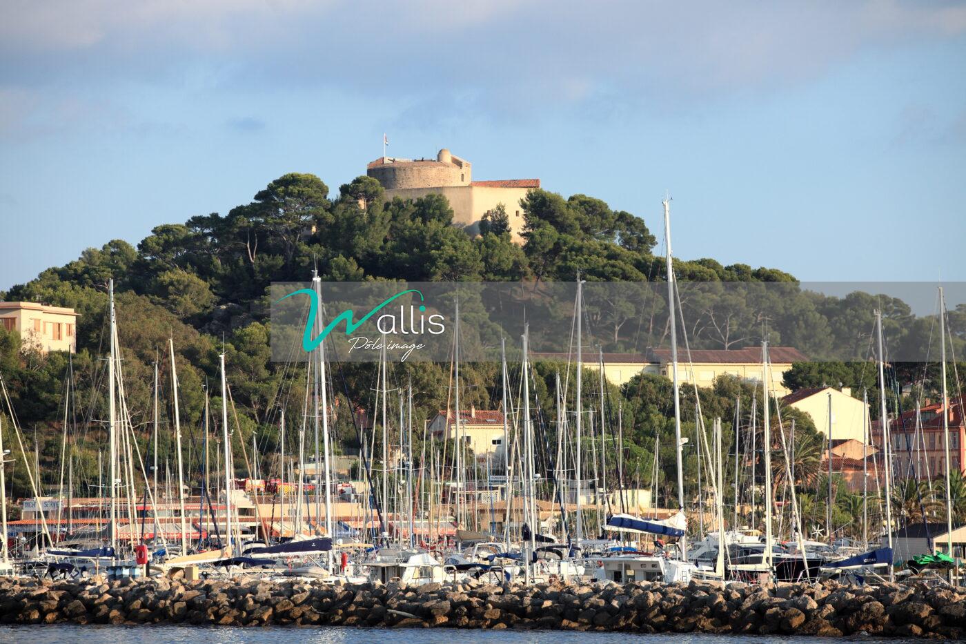 Fort Sainte Agathe, Village de Porquerolles, Ile de Porquerolles, Var ... Fort Sainte Agathe, Village de Porquerolles, Ile de Porquerolles, Var ...